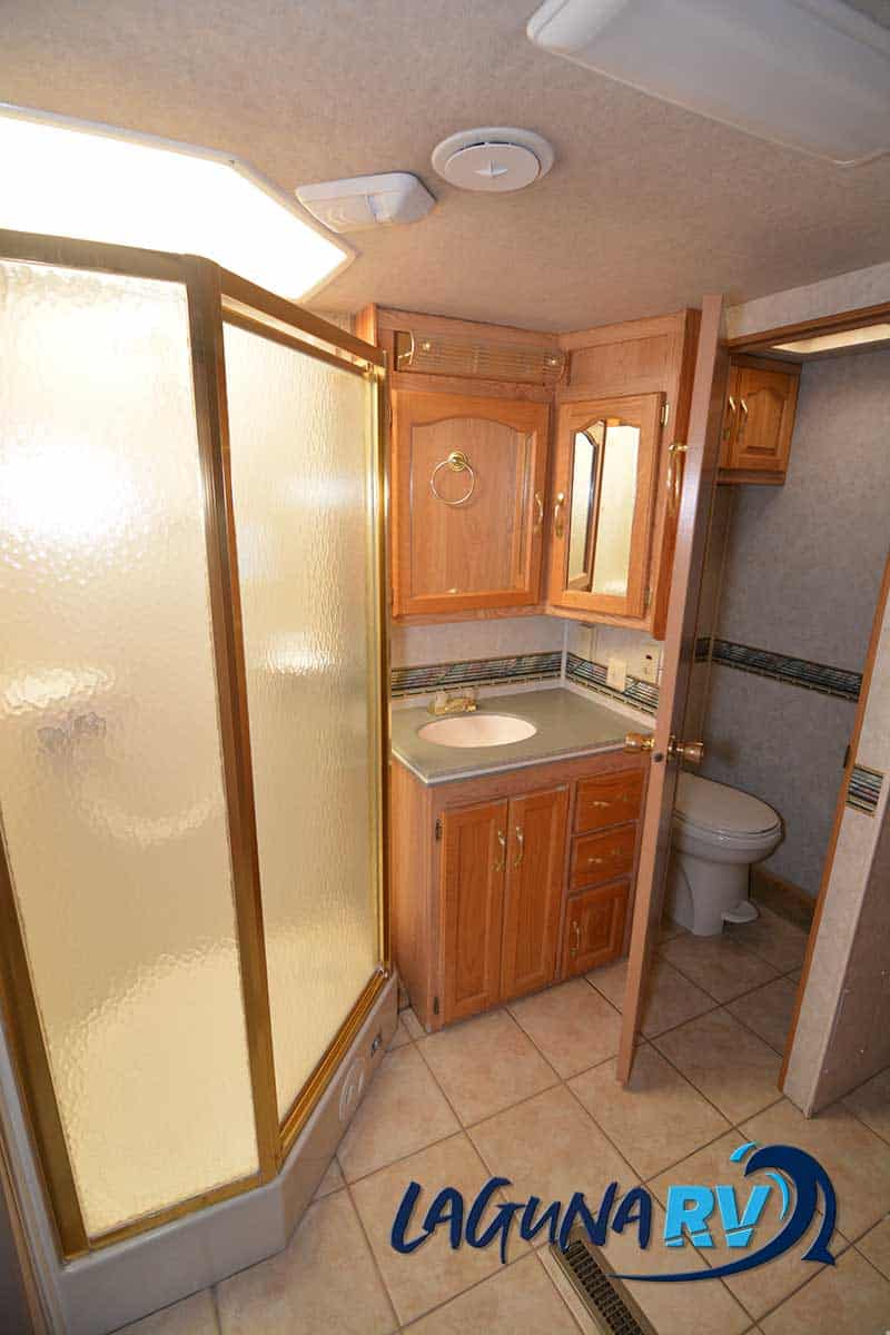 2001 Damon Escaper 3979 - Laguna RV