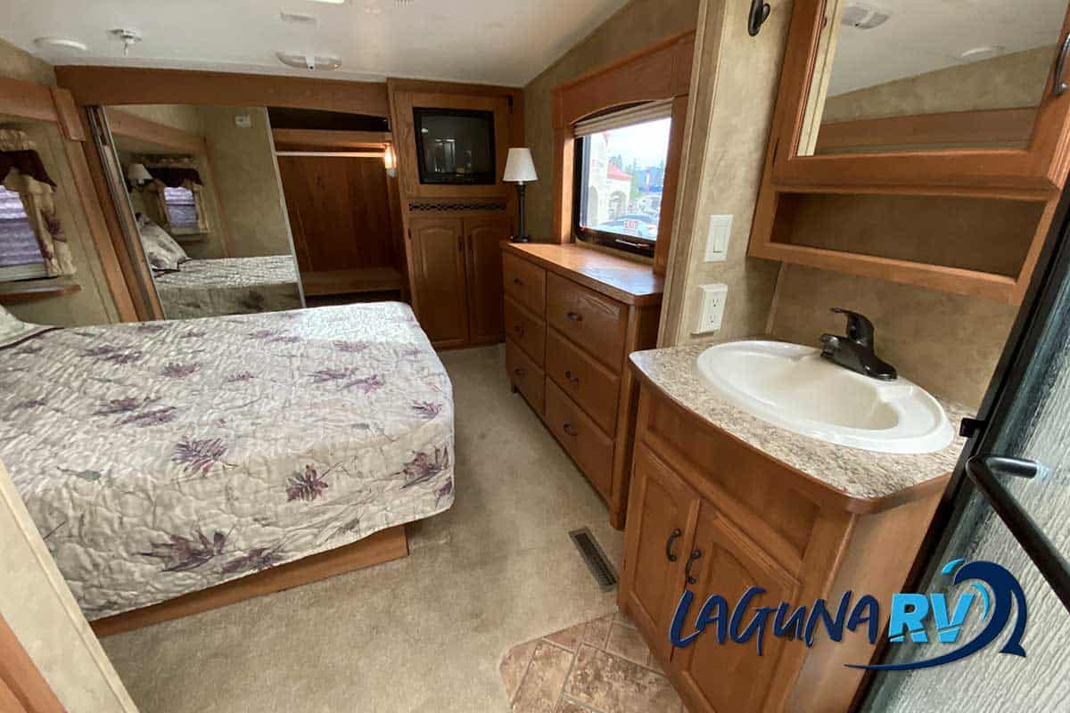 2008 Keystone RV Montana 3000RK - Laguna RV