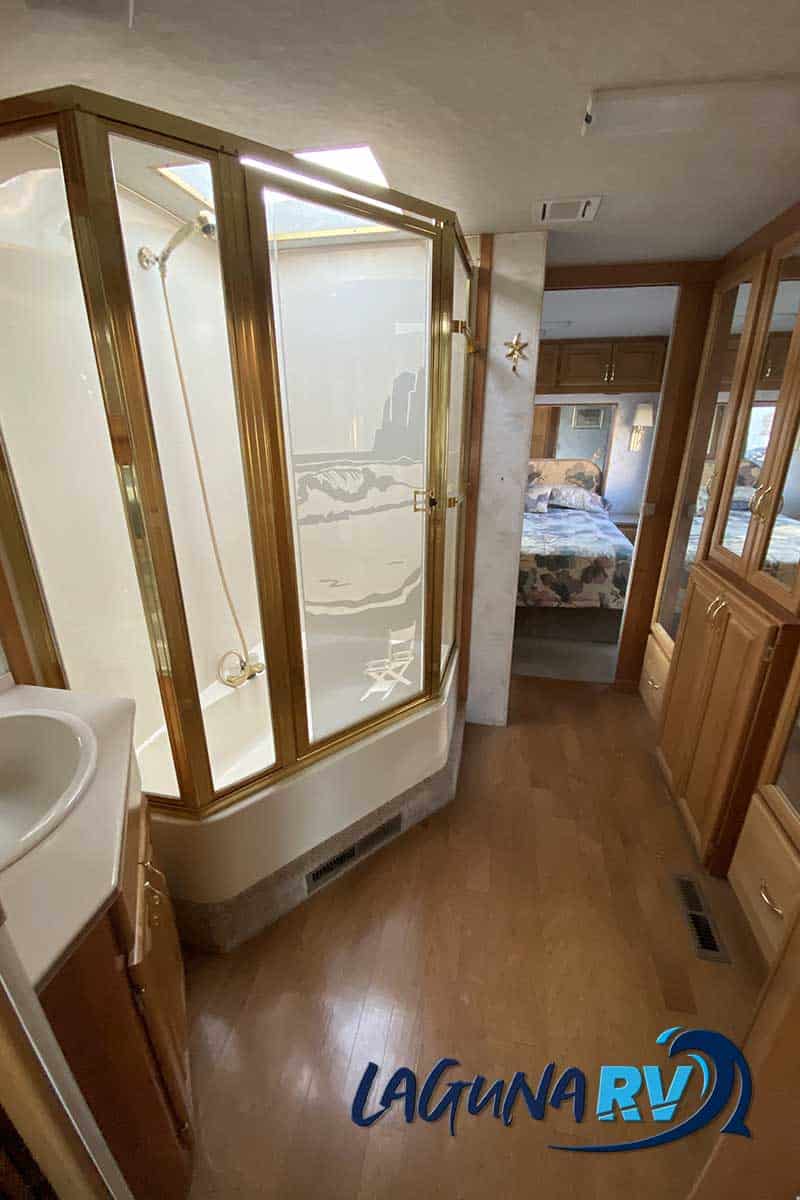 1997 Beaver Monterey 3604 - Laguna RV