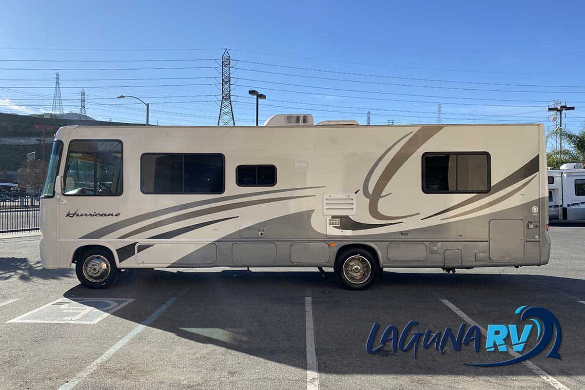 2004 Four Winds Hurricane 30Q - Laguna RV