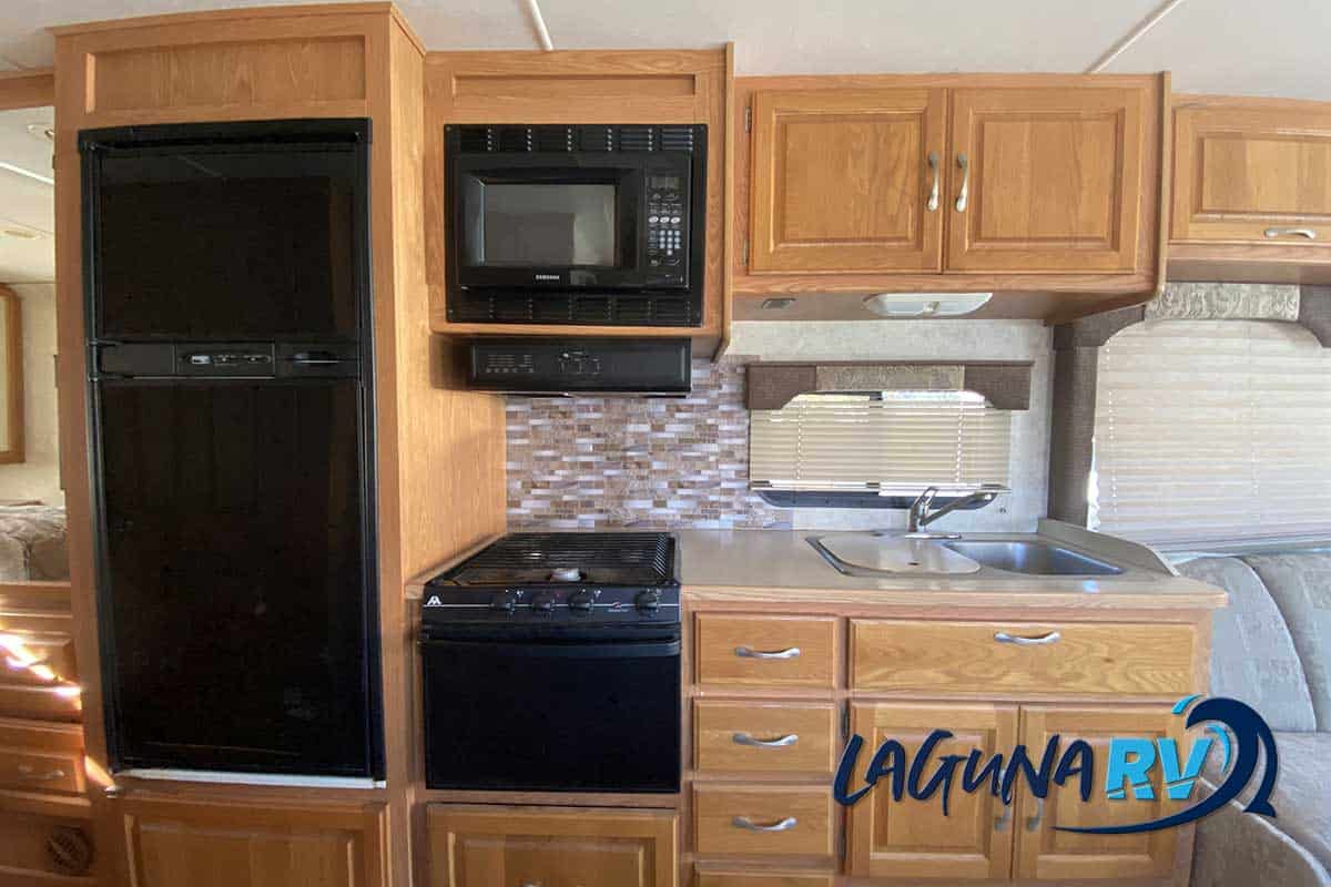 2004 Four Winds Hurricane 30Q - Laguna RV