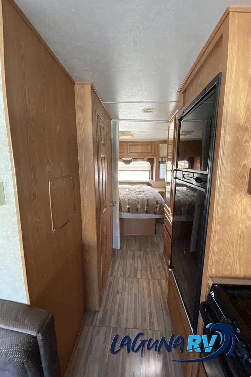 2004 Four Winds Hurricane 30Q - Laguna RV