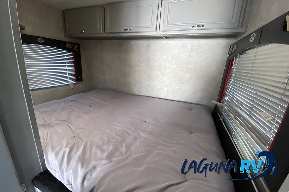 2008 Weekend Warrior Superlite FS2300 - Laguna RV
