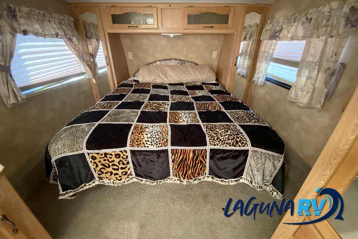 2005 Keystone RV Laredo 29GR - Laguna RV