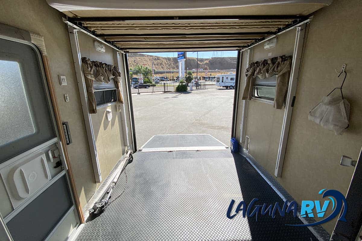 2007 Crossroads Crossforce toy hauler for sale | Laguna RV in Colton CA
