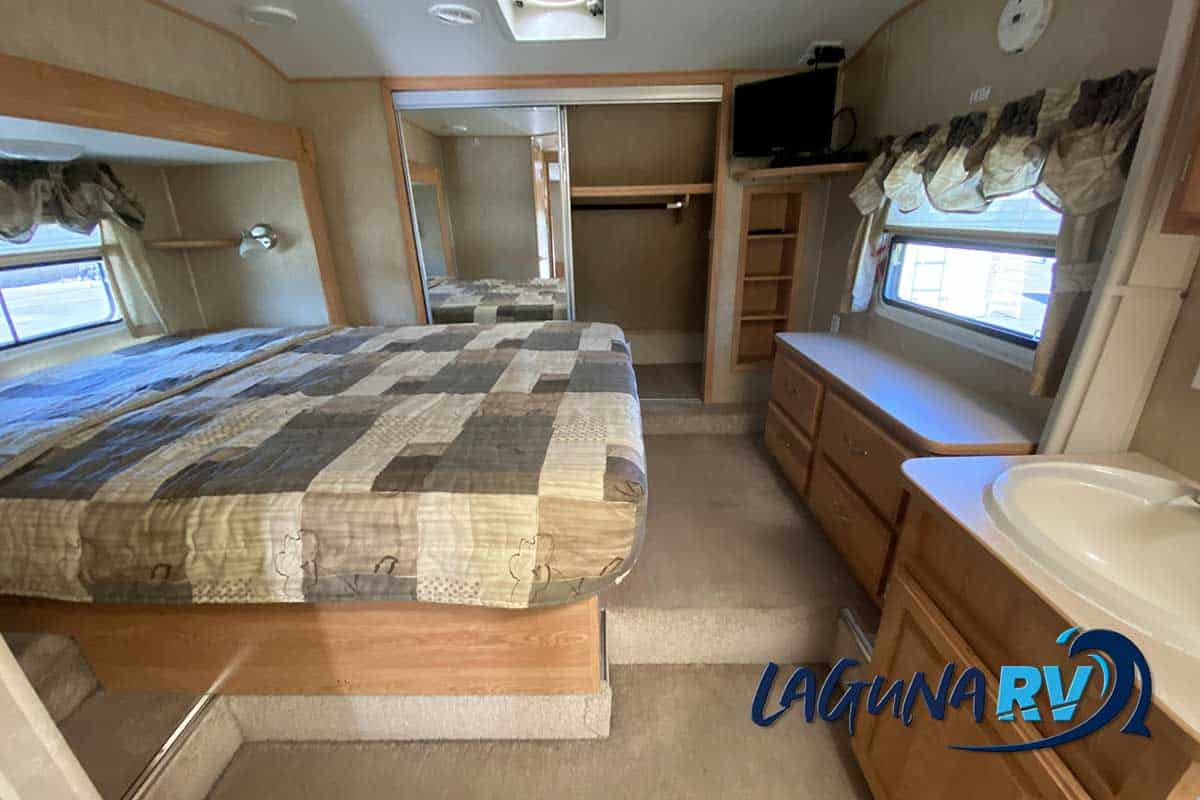 2007 Crossroads Crossforce toy hauler for sale | Laguna RV in Colton CA