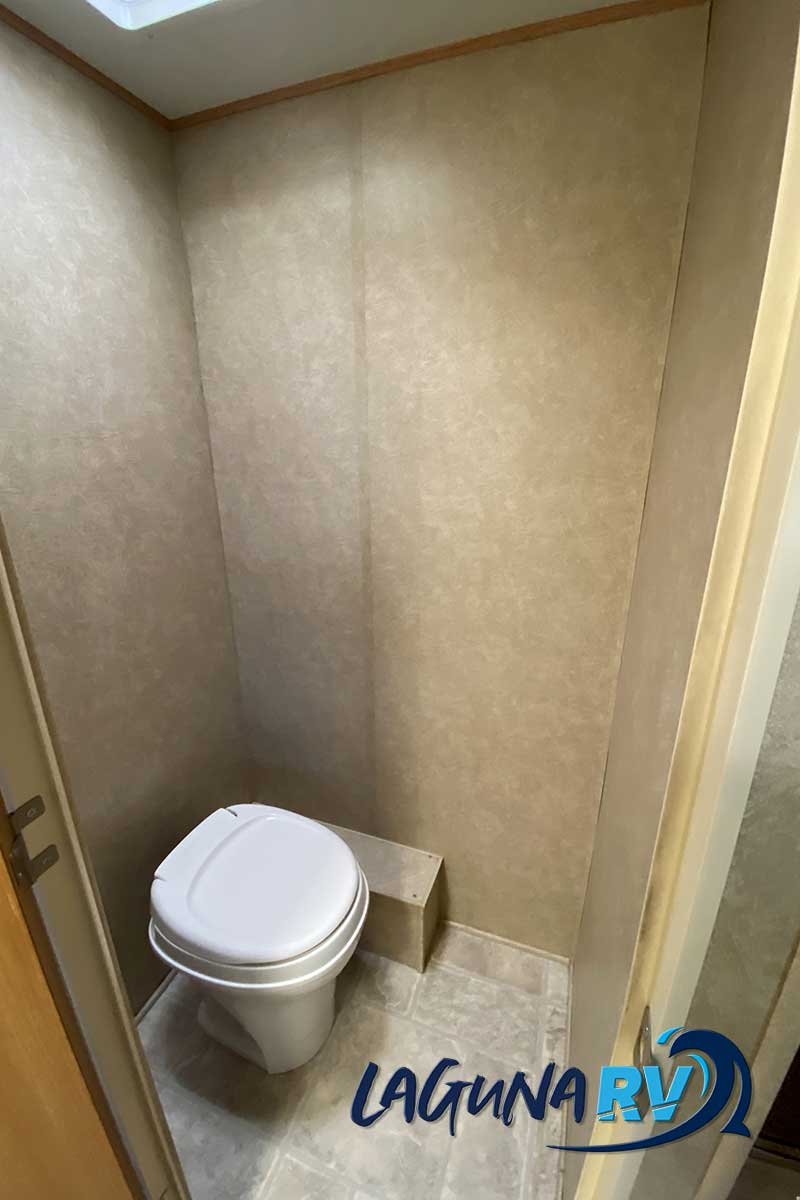 2007 Crossroads Crossforce toy hauler for sale | Laguna RV in Colton CA