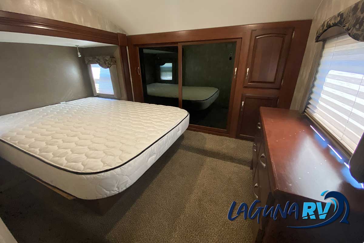 2015 Winnebago Voyage 5th wheel for sale | Laguna RV in Colton CA
