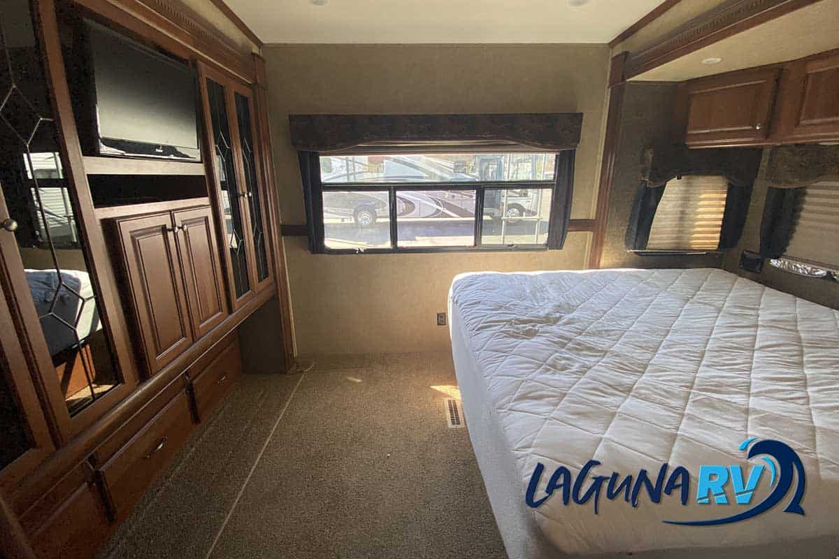 2012 Dutchmen Infinity 5th wheel for sale | Laguna RV in Colton CA