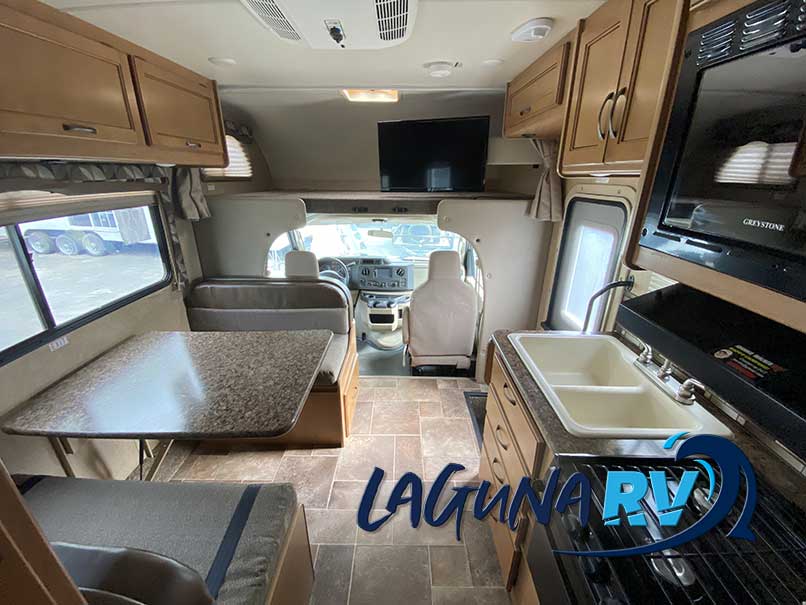 2017 Thor Chateau class C RV for sale | Laguna RV in Colton CA