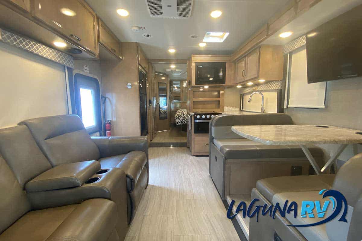 2020 Thor Quantum class C RV for sale | Laguna RV in Colton CA