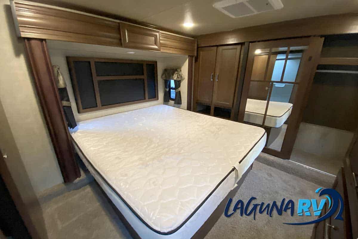 2015 Keystone Fuzion toy hauler for sale | Laguna RV in Colton CA