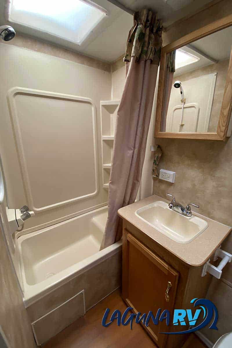 2003 Keystone Hornet travel trailer for sale | Laguna RV in Colton CA