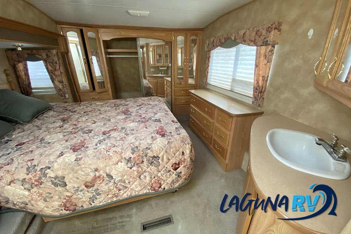 2004 Keystone Everest 5th wheel for sale | Laguna RV in Colton CA