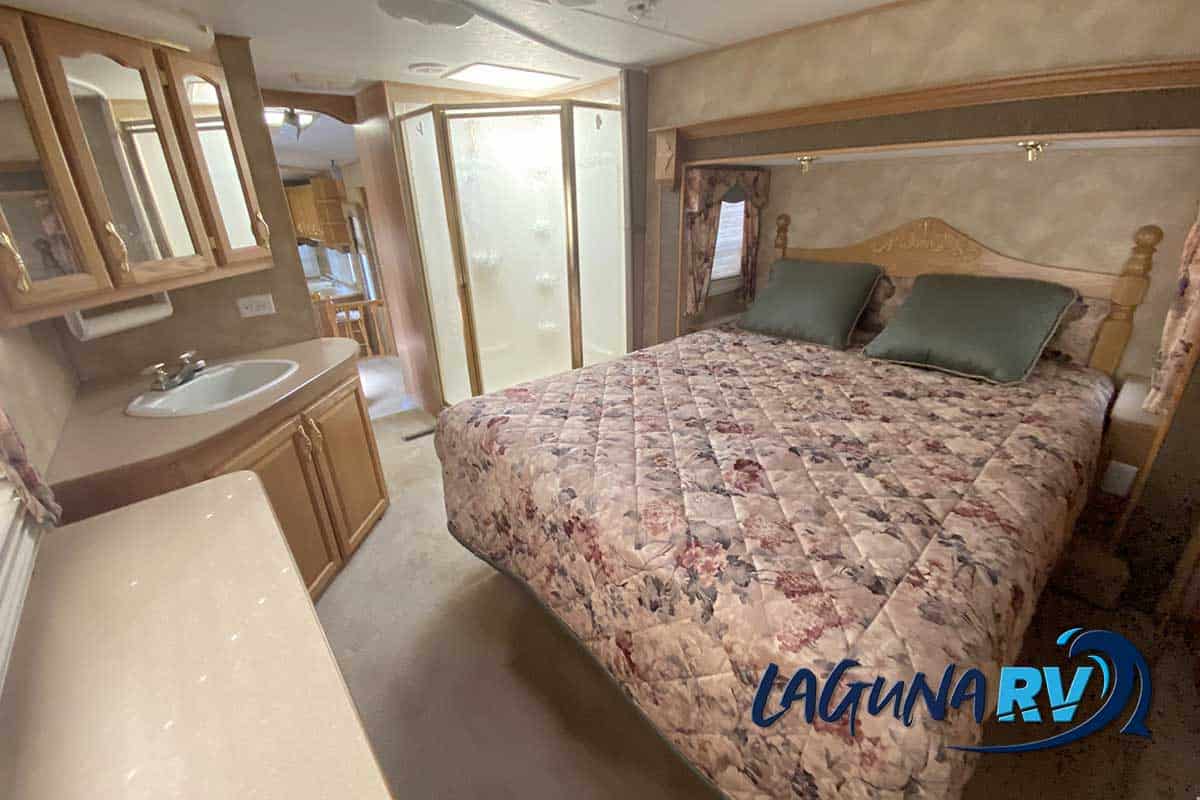 2004 Keystone Everest 5th wheel for sale | Laguna RV in Colton CA