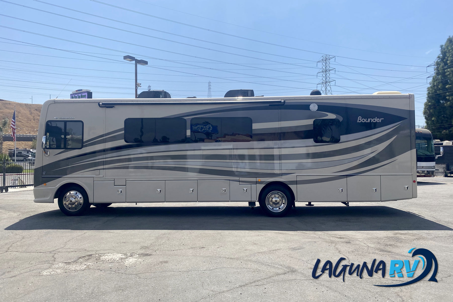 2017 Fleetwood Bounder class A RV for sale | Laguna RV in Colton CA