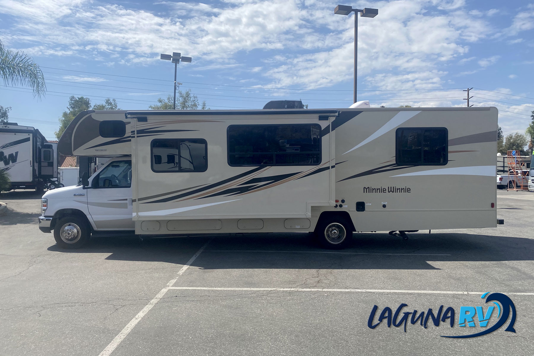 2018 Winnebago class C RV for sale | Laguna RV in Colton CA