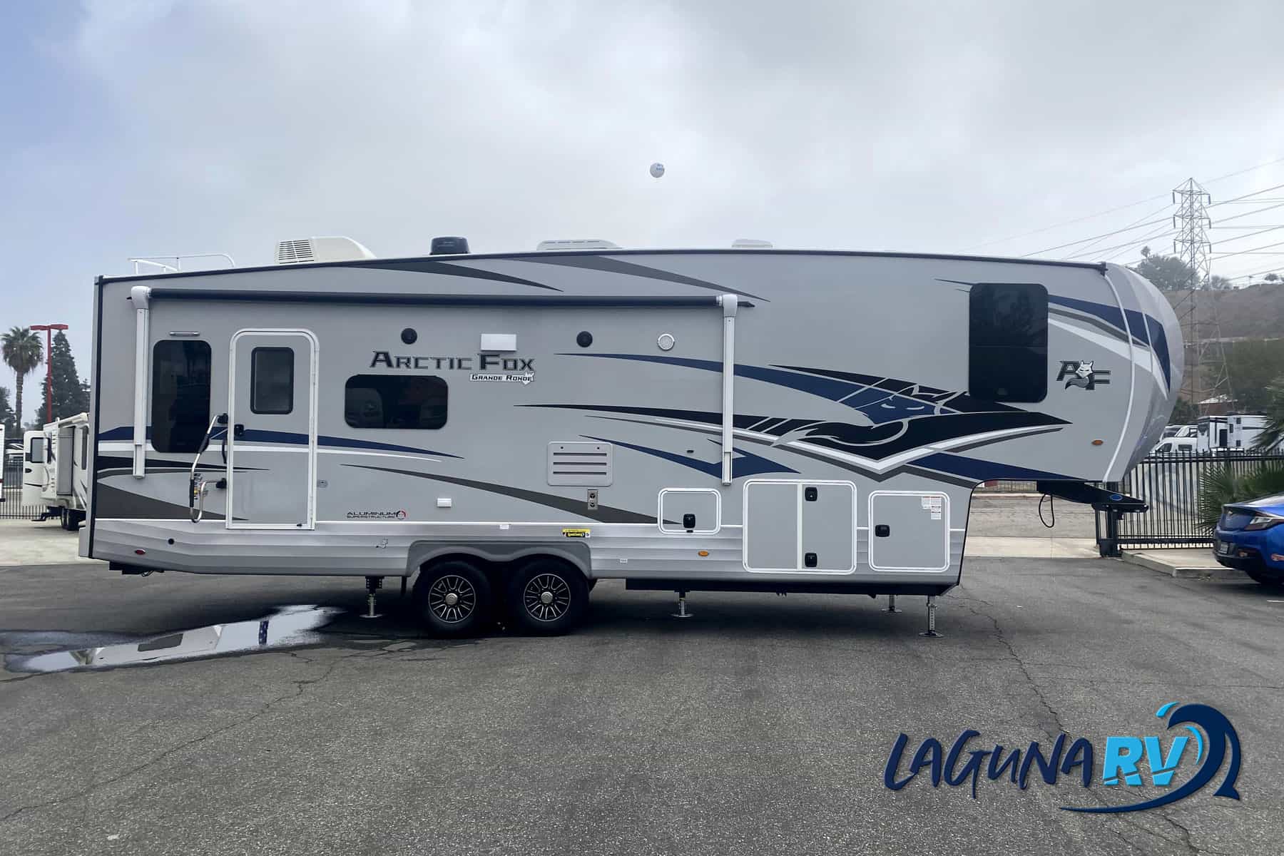 2023 Northwood Arctic Fox 5th wheel for sale | Laguna RV in Colton CA