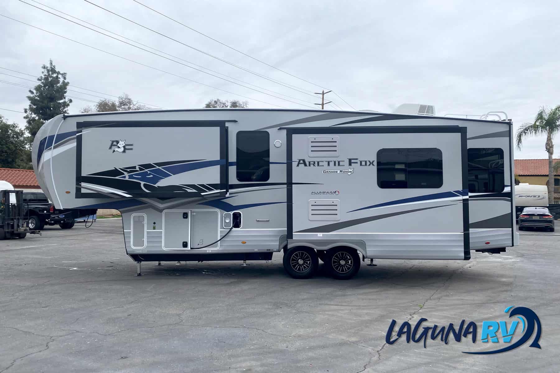 2023 Northwood Arctic Fox 5th wheel for sale | Laguna RV in Colton CA