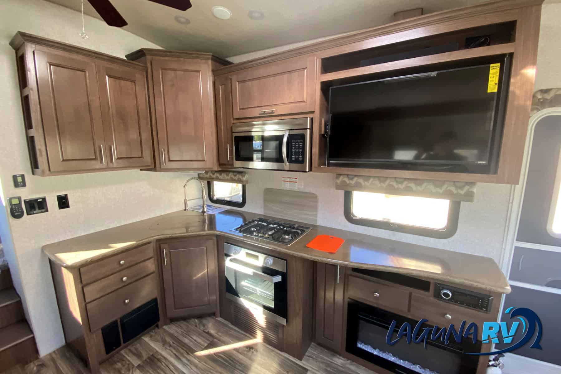 2023 Northwood Arctic Fox 5th wheel for sale | Laguna RV in Colton CA