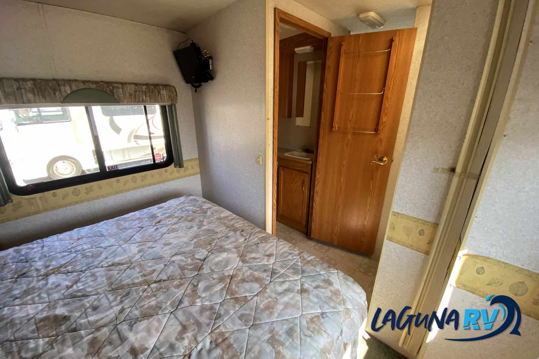 2002 Itasca Sunova class A RV for sale | Laguna RV in Colton CA