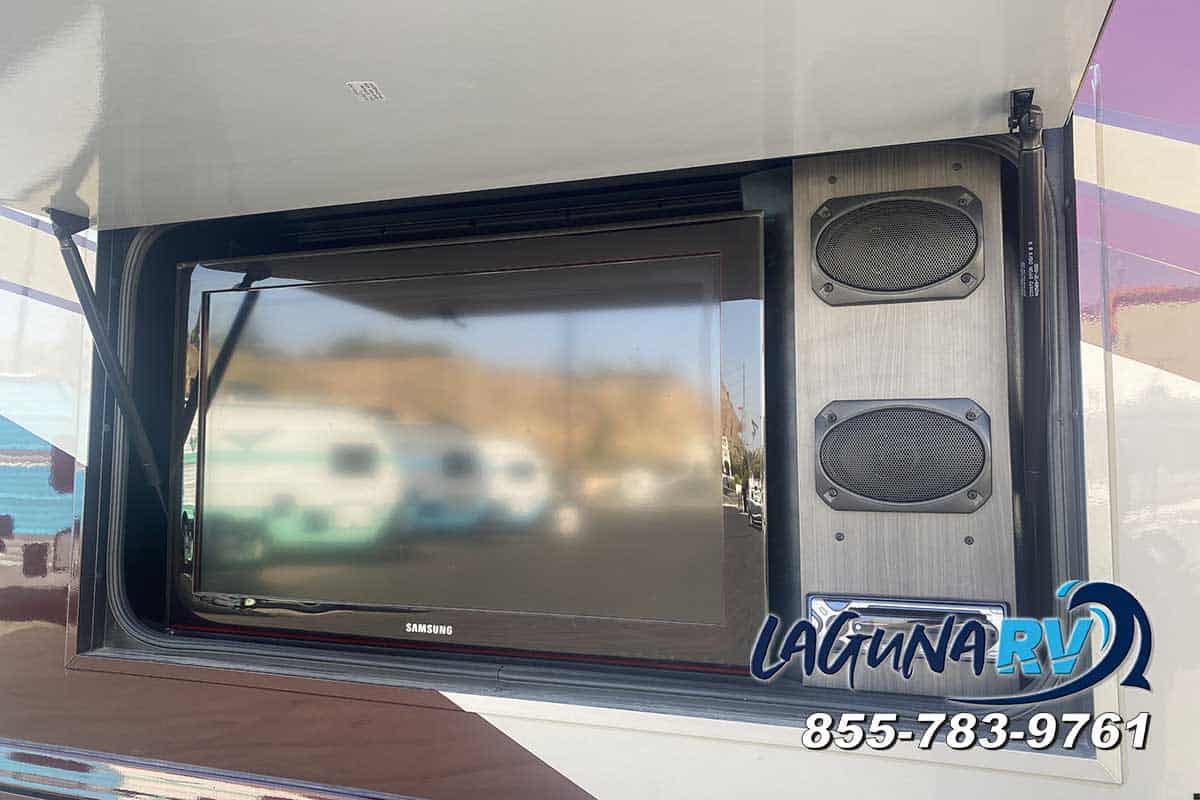 2012 Winnebago Tour class A RV for sale | Laguna RV in Colton CA