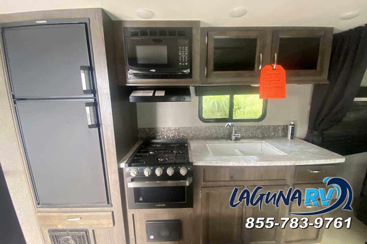 2020 Jayco Jay Feather travel trailer for sale | Laguna RV in Colton CA