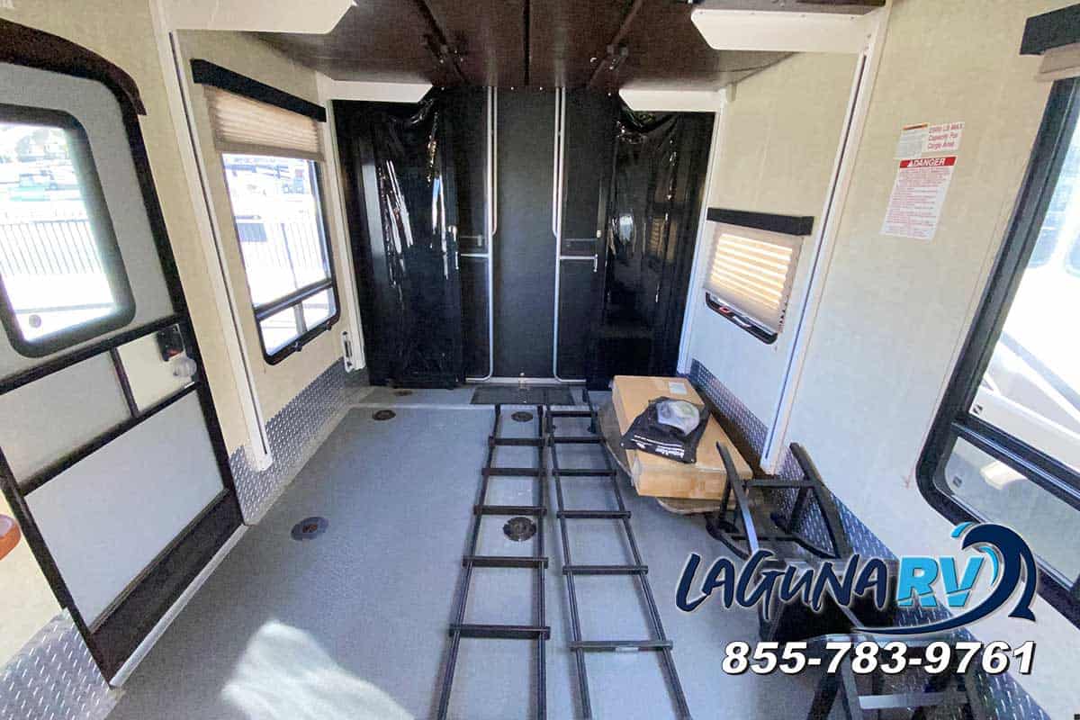 2015 Keystone Fuzion toy hauler for sale | Laguna RV in Colton CA