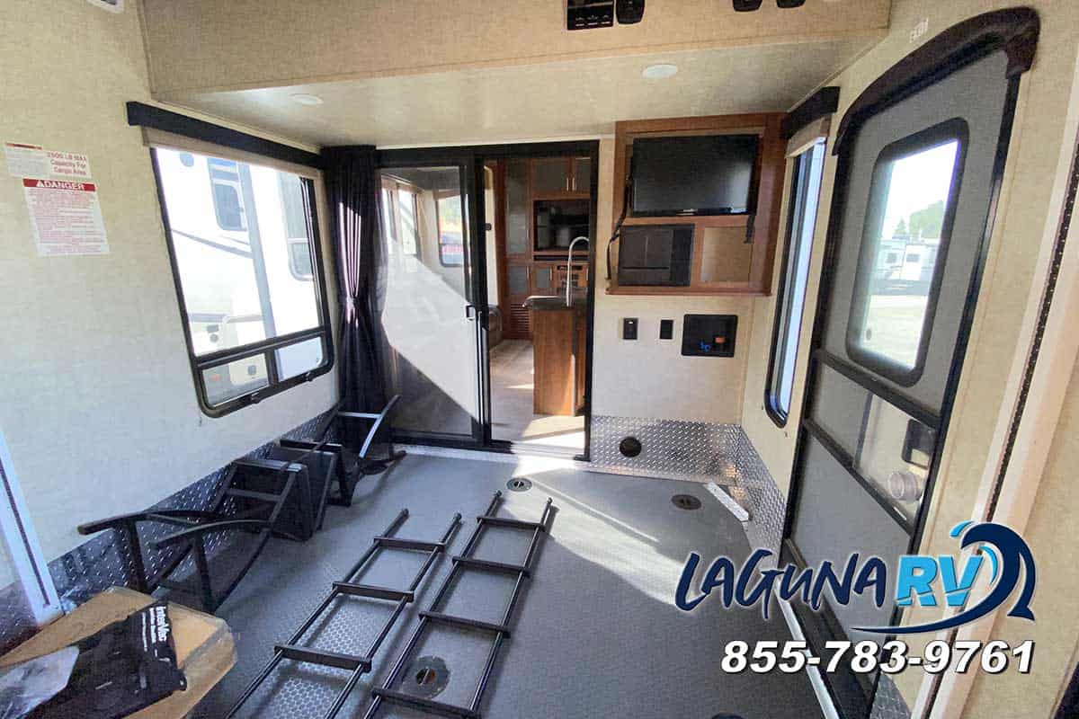 2015 Keystone Fuzion toy hauler for sale | Laguna RV in Colton CA