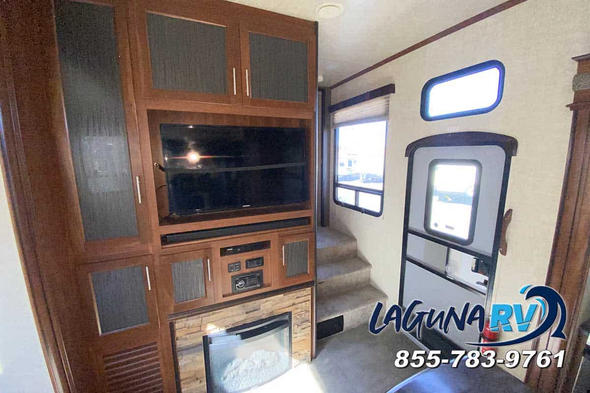 2015 Keystone Fuzion toy hauler for sale | Laguna RV in Colton CA