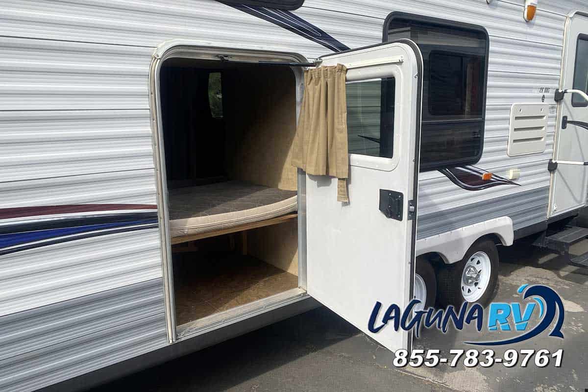 2011 Jayco Jay Flight used travel trailer for sale | Laguna RV in Colton CA