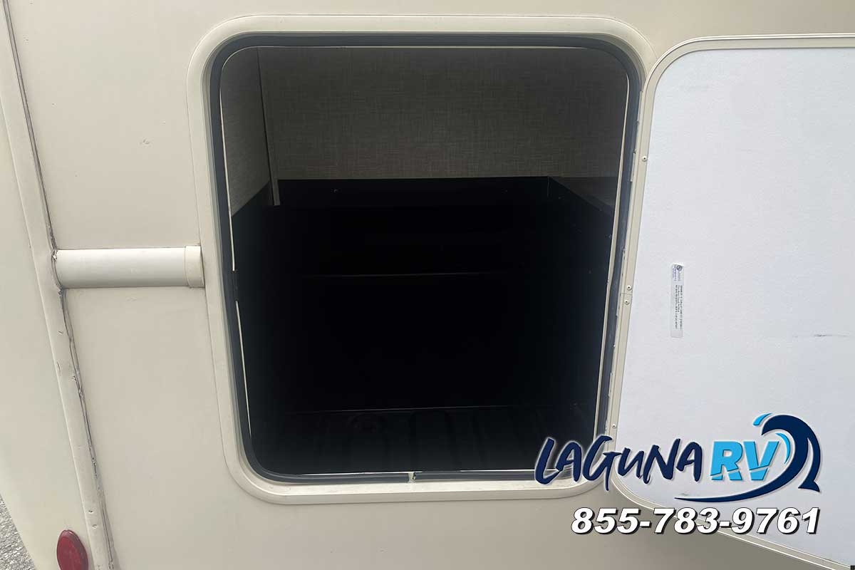 2022 Thor Motor Coach Hurricane 34J - Laguna RV