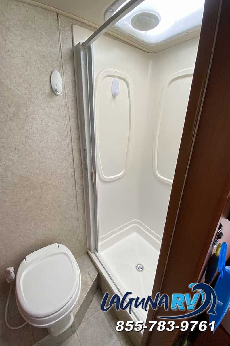 2011 Itasca Reyo 25R - Laguna RV